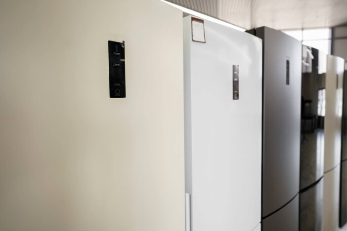 5 Tips for Refrigerator Distance from Back Wall: Maximize Space ...